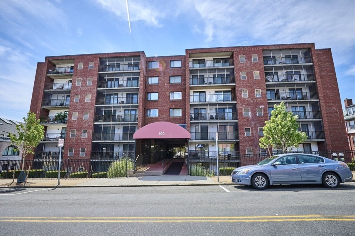 100 High St # 204, Medford, MA 02155 - Stessa