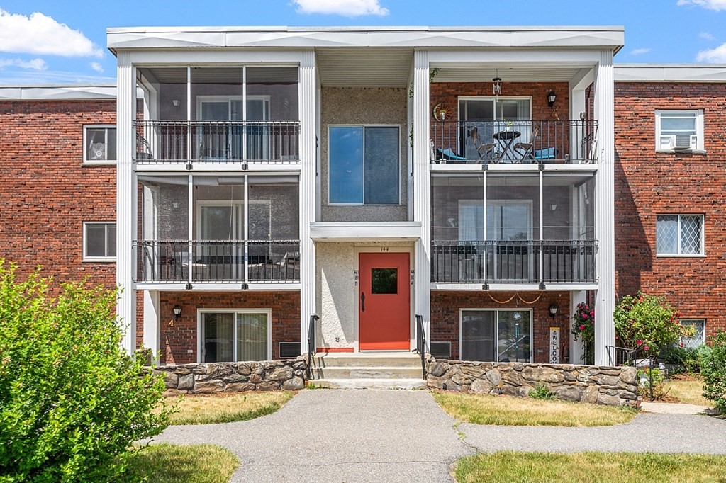 144 West St Apt 14, Leominster, MA 01453, US | Buy, Sell, Rent, Analyze