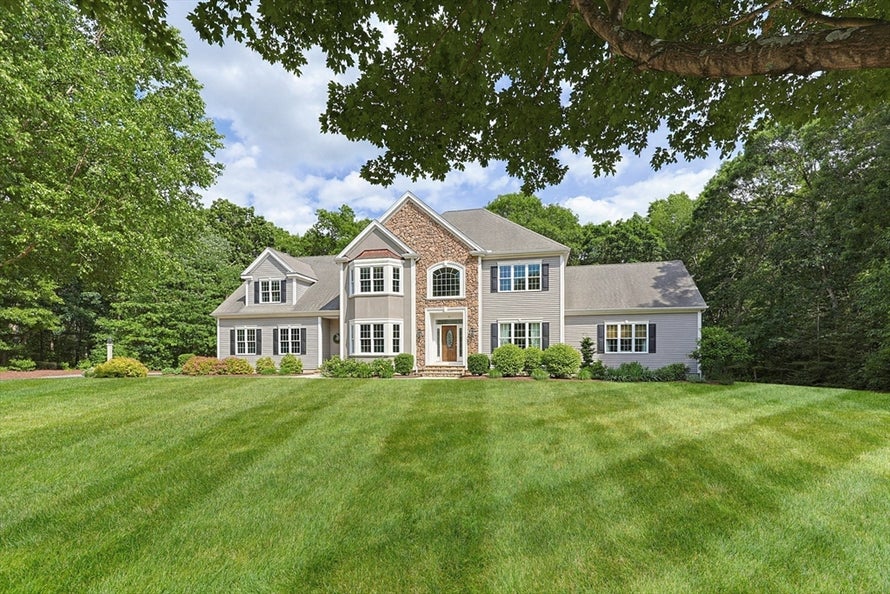 10 Weston Ave, Foxboro, MA 02035 for sale - Stessa