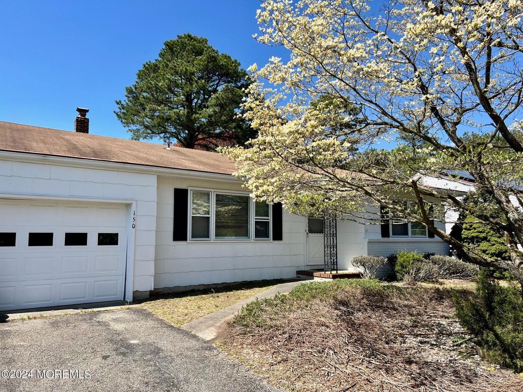 150 Castleton Drive, Toms River, NJ 08757, MLS #22411572 - Howard Hanna