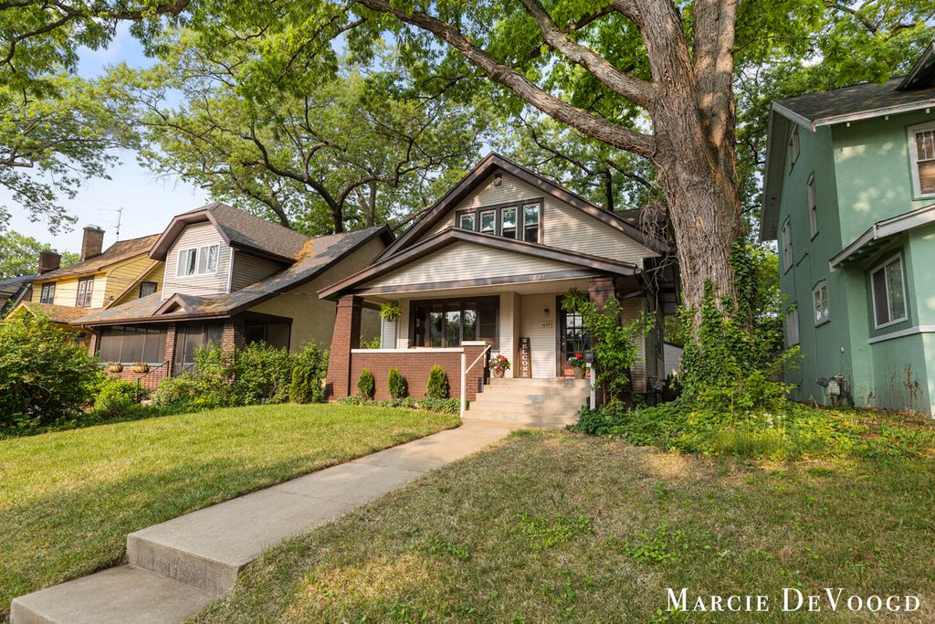 1035 Calvin Avenue SE, Grand Rapids, MI 49506, MLS #23017122 - Howard Hanna