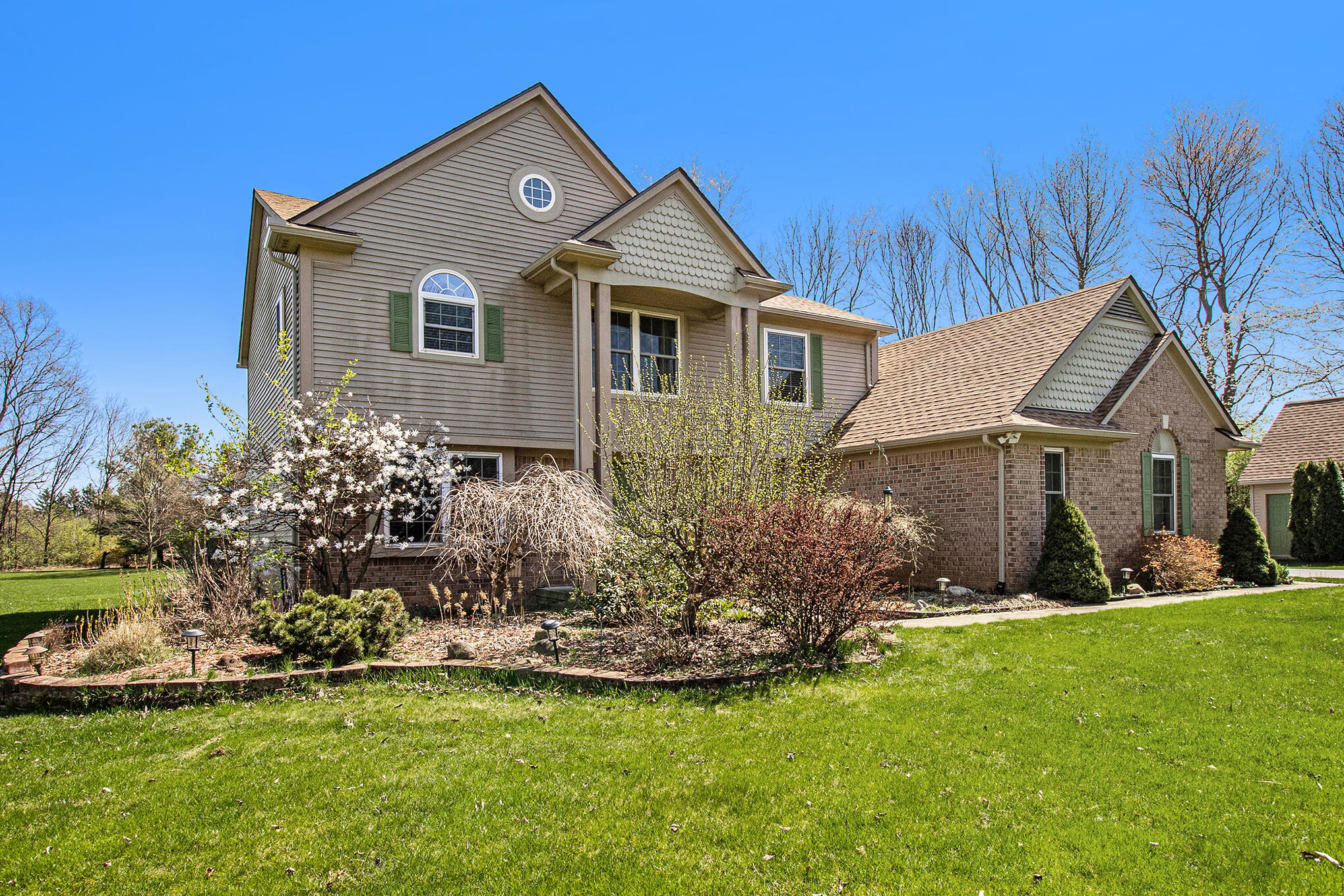 10777 Pondside Court, Pinckney, MI 48169 | MLS 24018305 | Listing ...
