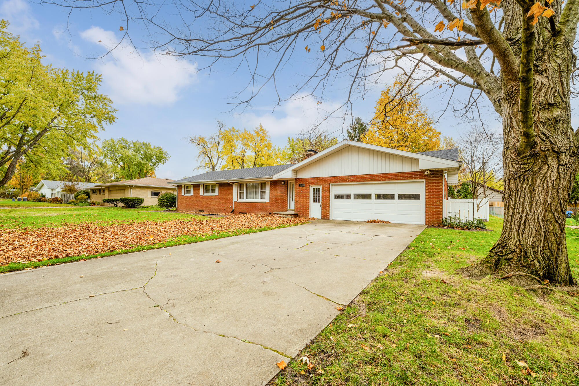 1884 Acorn Drive, St. Joseph, MI 49085 | MLS 23141699 | Listing ...