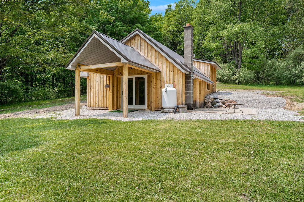 1704 E Jackson Road, Hart, MI 49420, MLS #23017023 - Howard Hanna