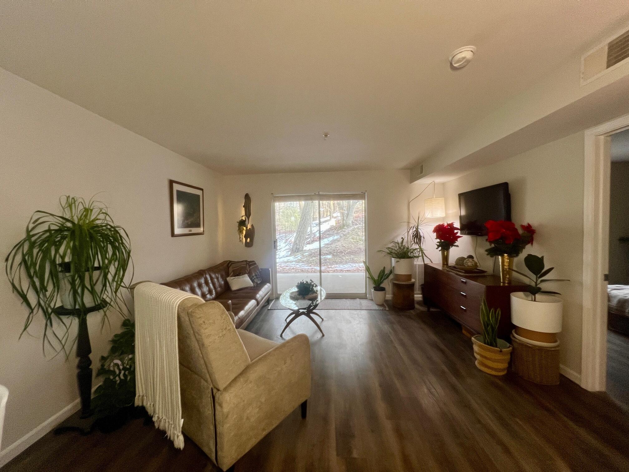 18372 N Ridge Court Unit 8, Spring Lake, MI 49456 | MLS 25062675 ...