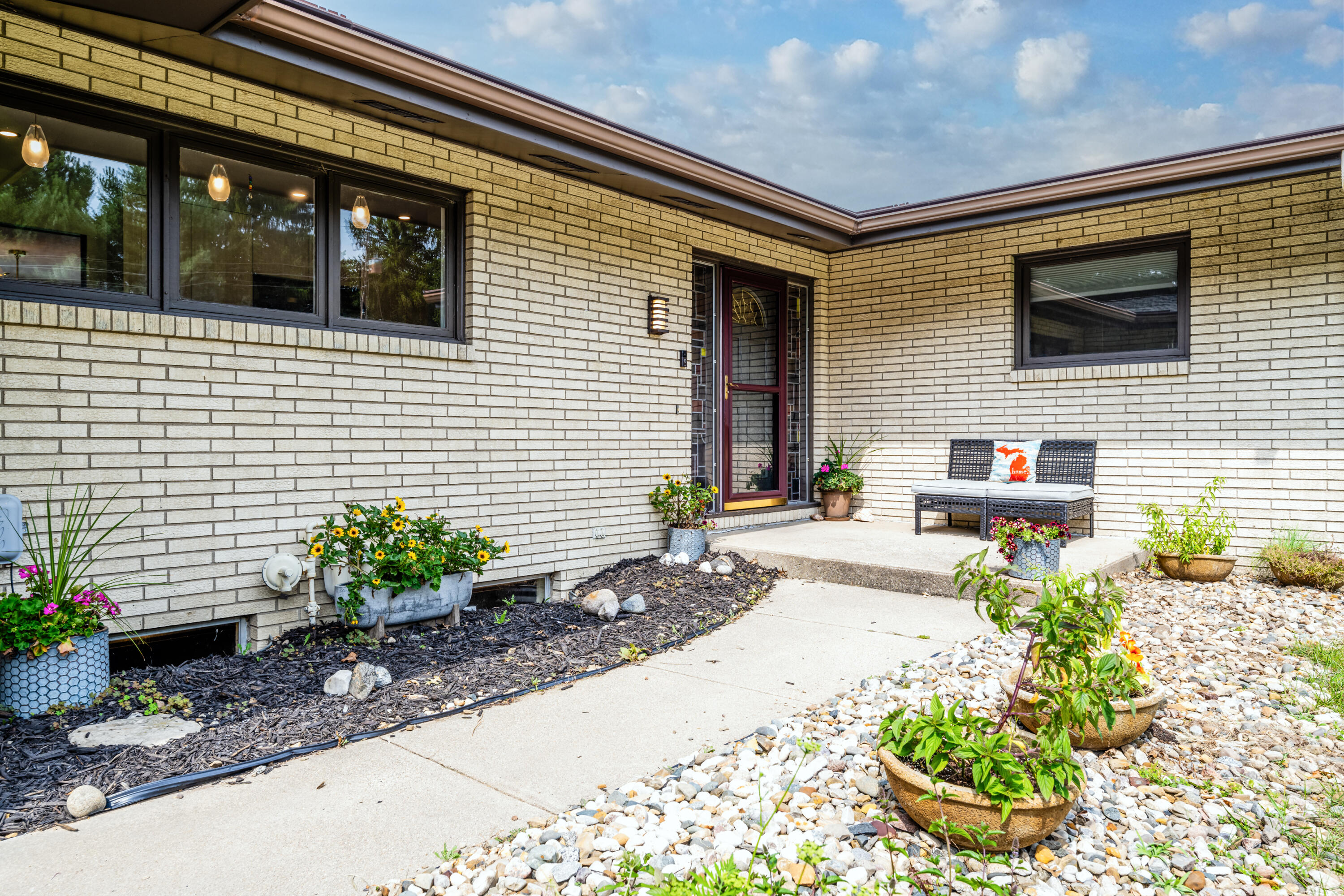 2832 Sandra Terrace, St. Joseph, MI 49085 | MLS 23028258 | Listing ...