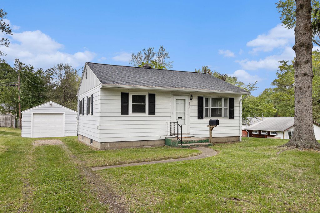 229 Alton Avenue, Battle Creek, MI 49017, MLS #25023926 - Howard Hanna