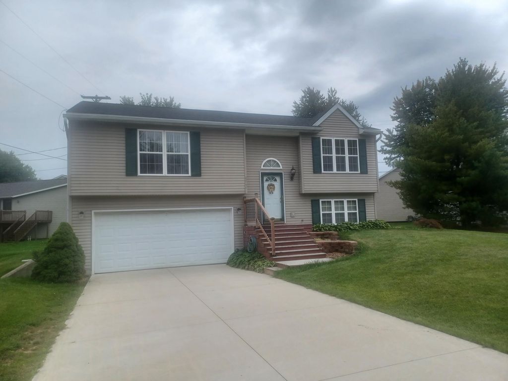 4640 Chesterfield Boulevard NW, Grand Rapids, MI 49534, MLS #23134733 ...