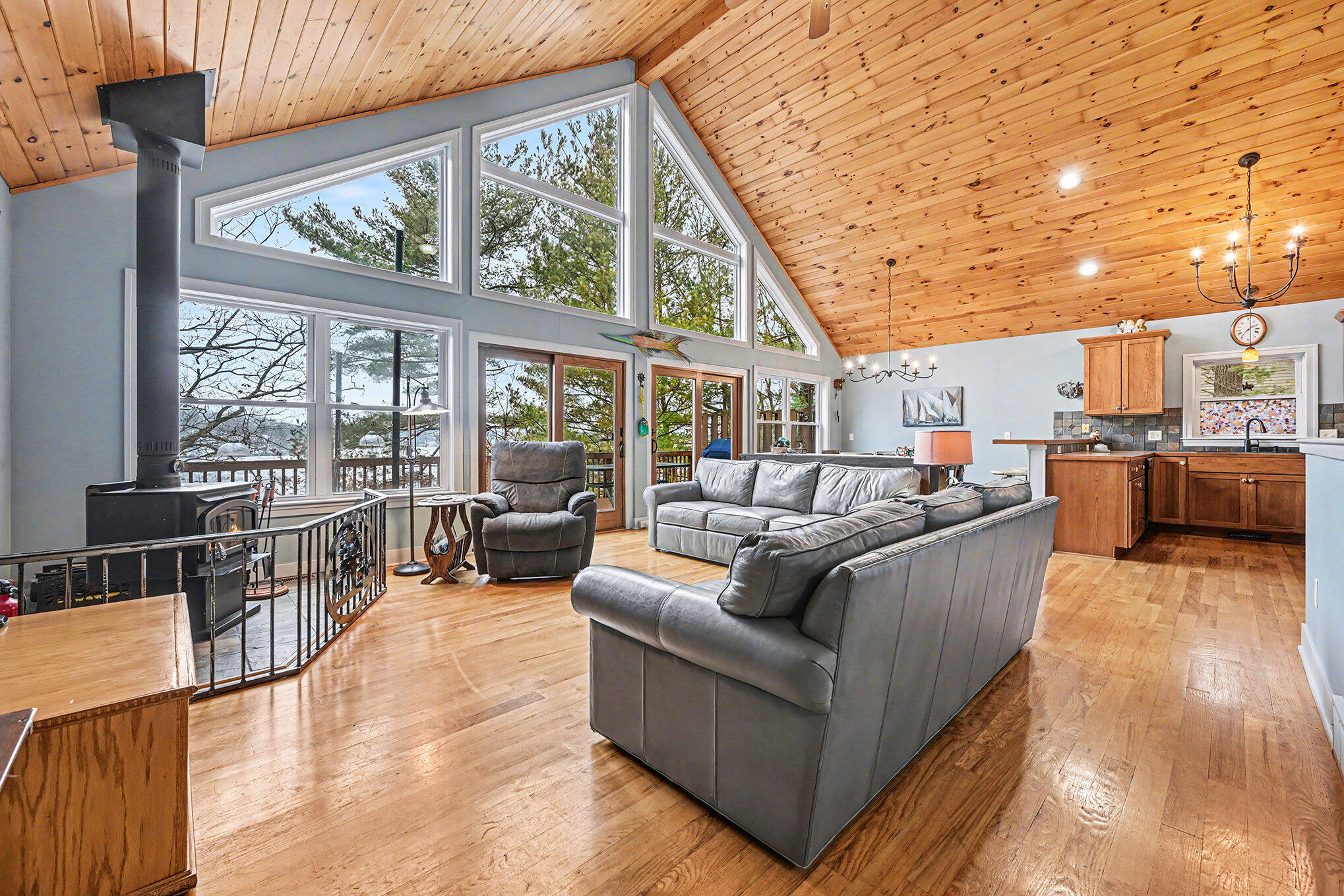 1828 W Arrowhead Trail, Allegan, MI 49010 | MLS 26000946 | Listing ...