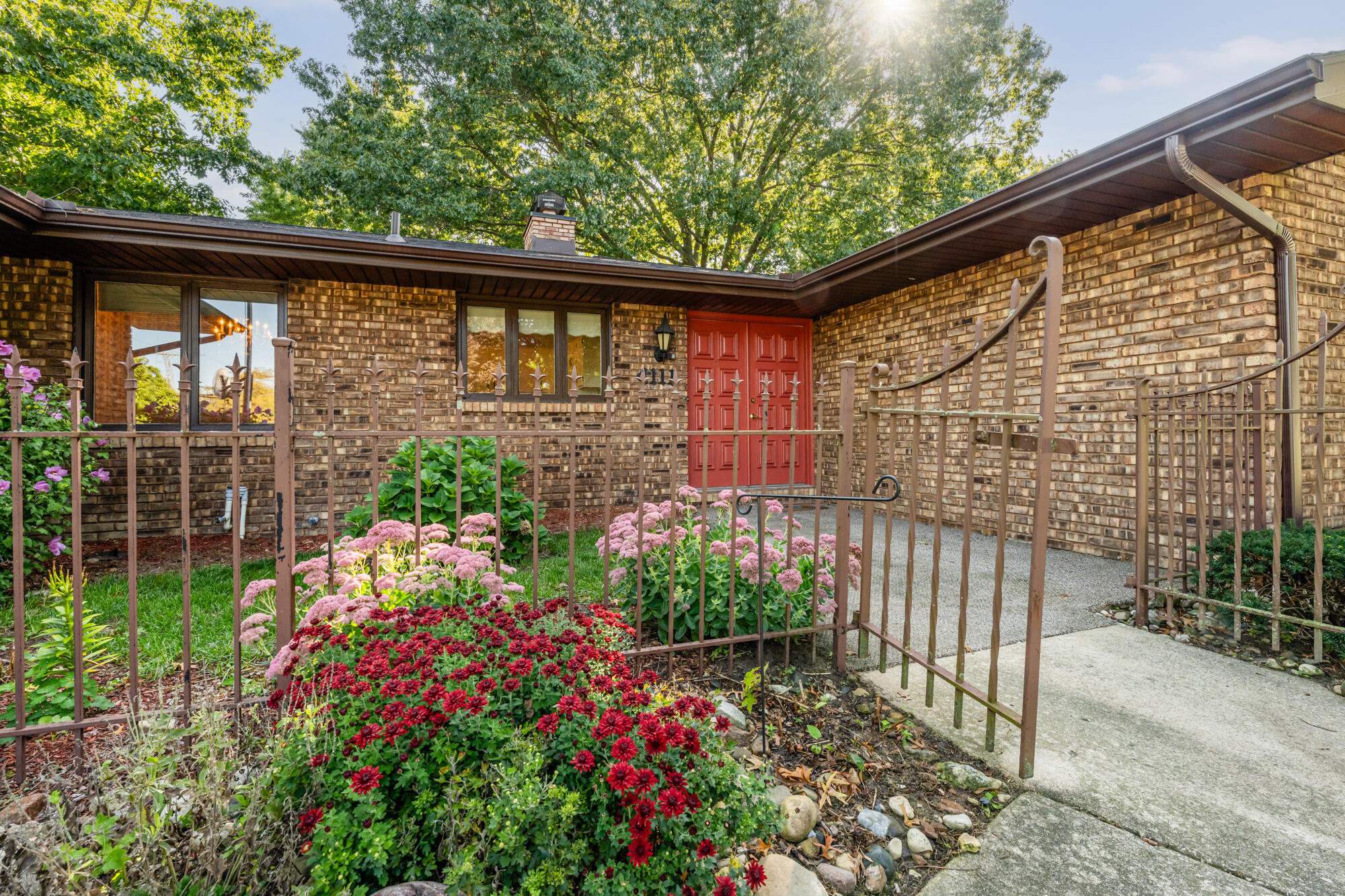 4111 Hailey Drive, St. Joseph, MI 49085 | MLS 25049687 | Listing ...