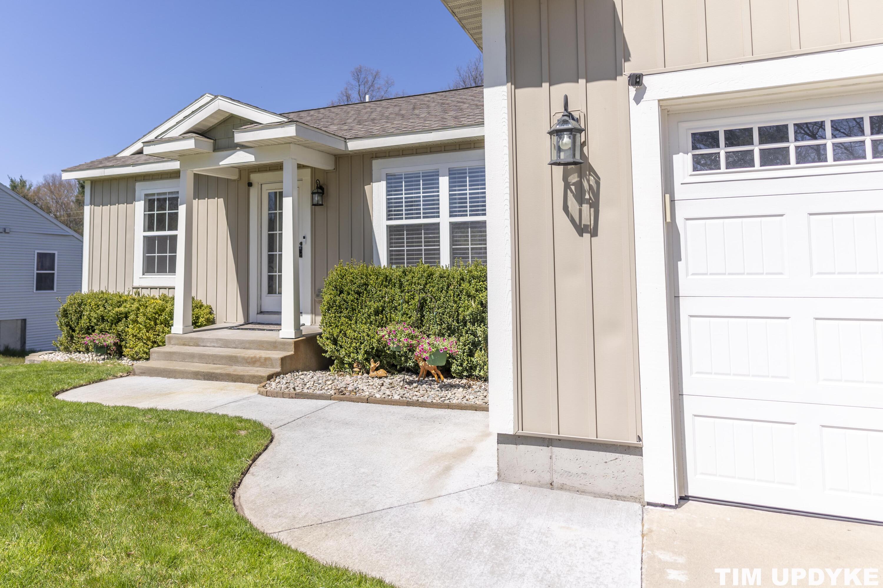 3258 Sarah Circle, Twin Lake, MI 49457 | MLS 24020989 | Listing ...