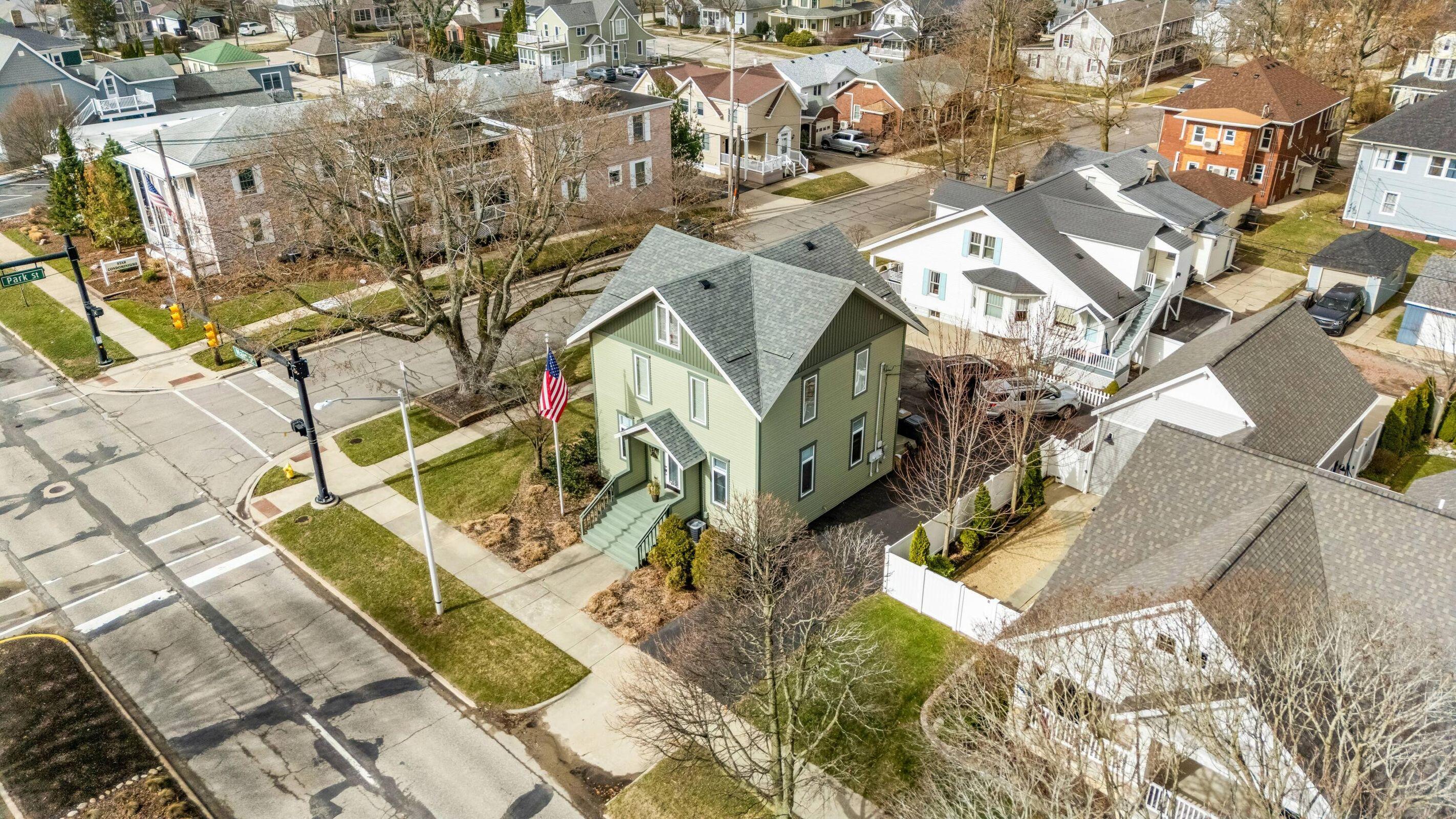 720 Main Street Unit 2, St. Joseph, MI 49085 | MLS 25052624 | Listing ...