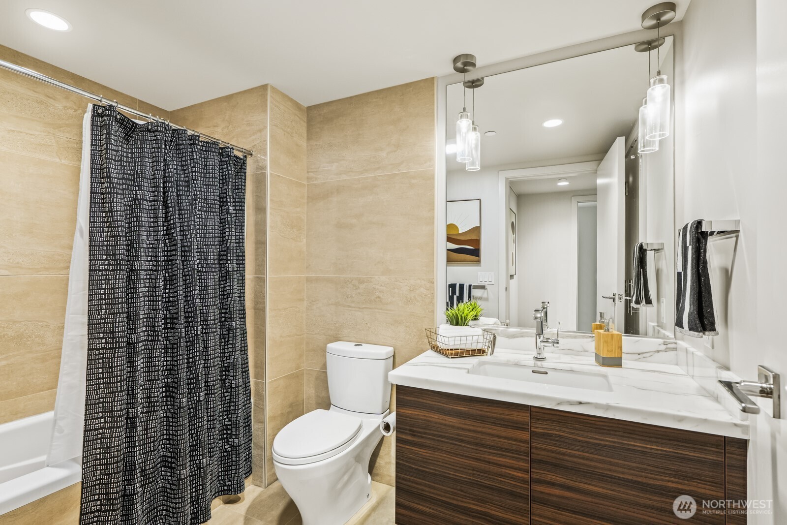 588 Bell Street Unit 315S, Seattle, WA 98121 | MLS 2433106 | Listing ...