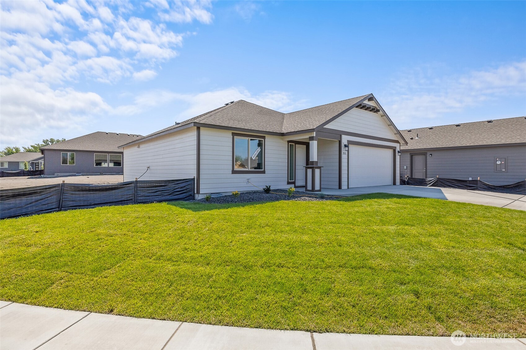 311 W Sandy Loop, Moses Lake, WA 98837 | MLS 2430610 | Listing ...