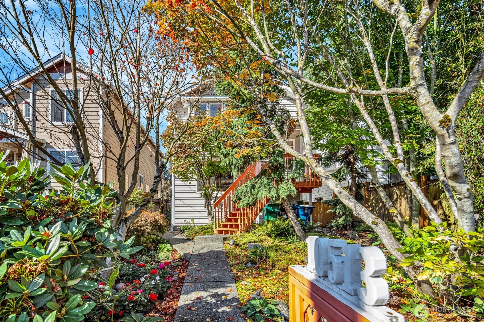 10513 Whitman Avenue N, Seattle, WA 98133 | MLS 2440549 | Listing ...