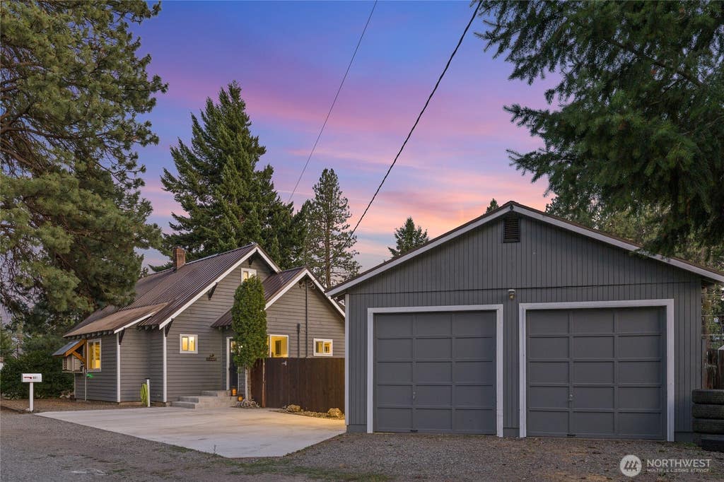 601 Roslyn Place, Cle Elum, WA 98922 | MLS 2410728 | Listing ...