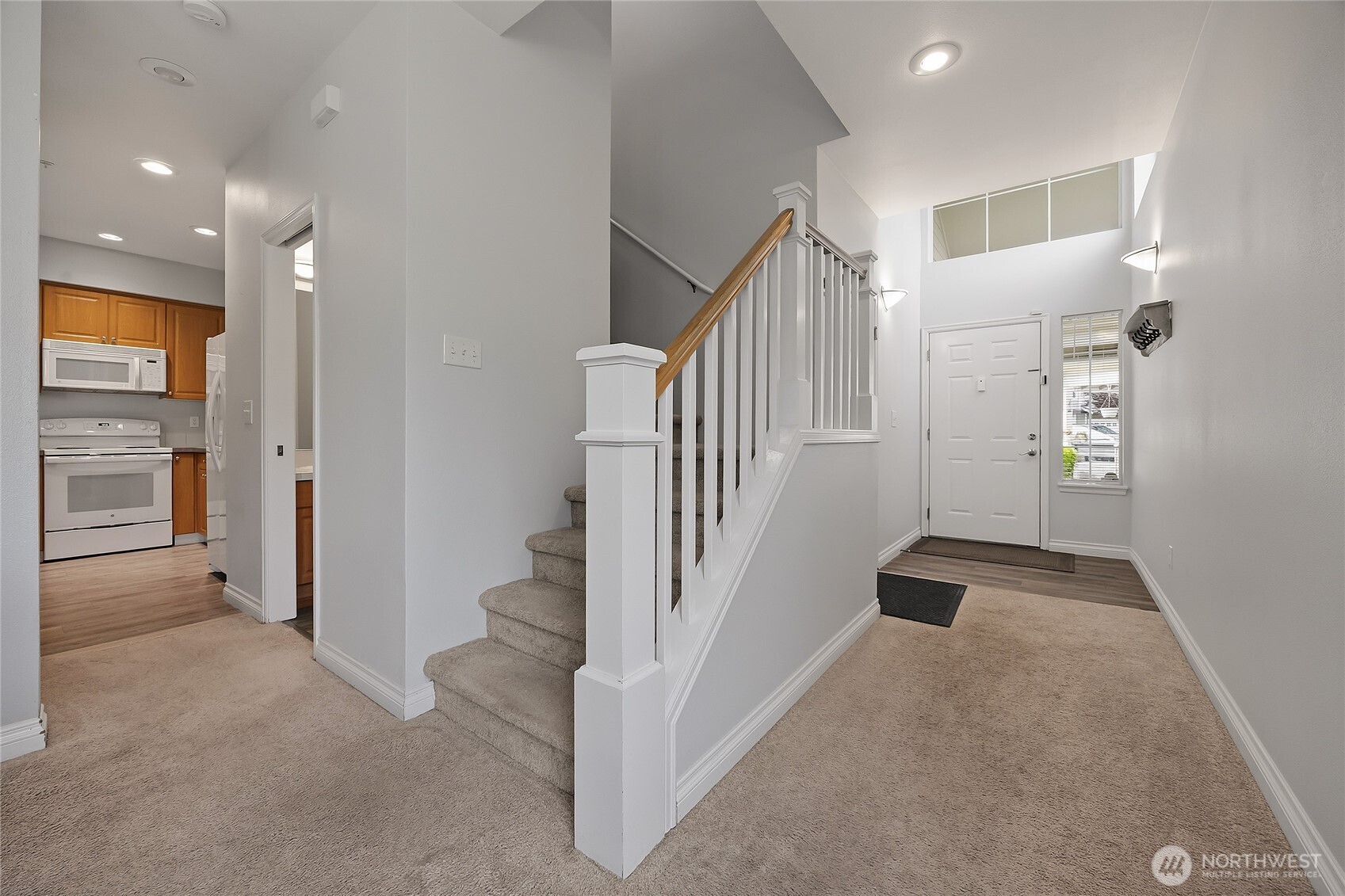 13000 Admiralty Way Unit J101, Everett, WA 98204 | MLS 2520381 ...