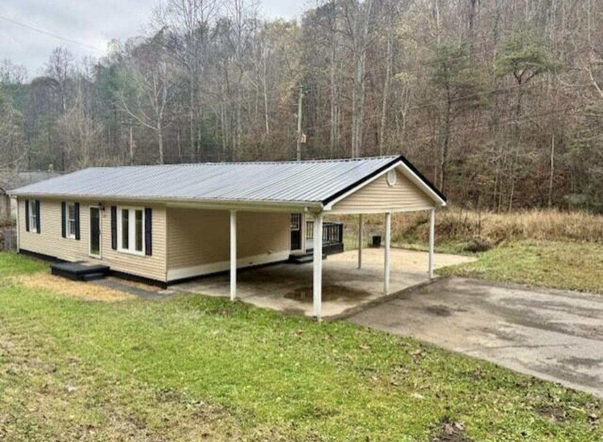 325 Webb Hollow Road, Van Lear KY Real Estate Listing | exitrealty.com®