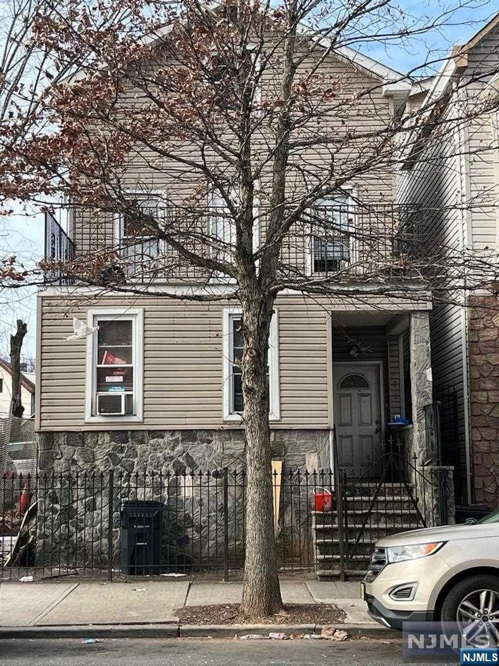 192 1st Street, Newark, NJ 07107, MLS #24001379 - Howard Hanna